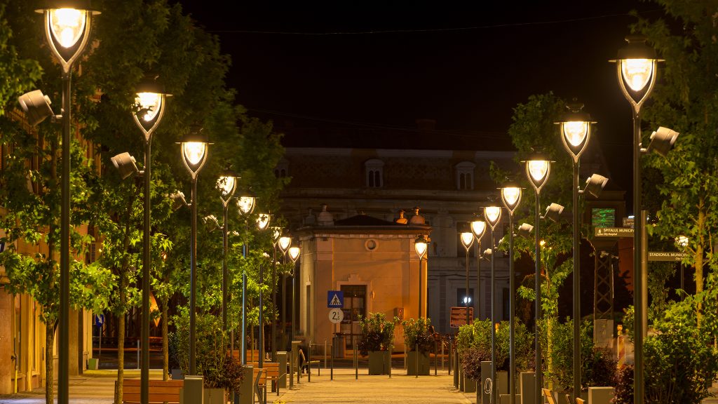 Vedetă peste noapte! Noul centru al municipiului, apreciat de mii de ...